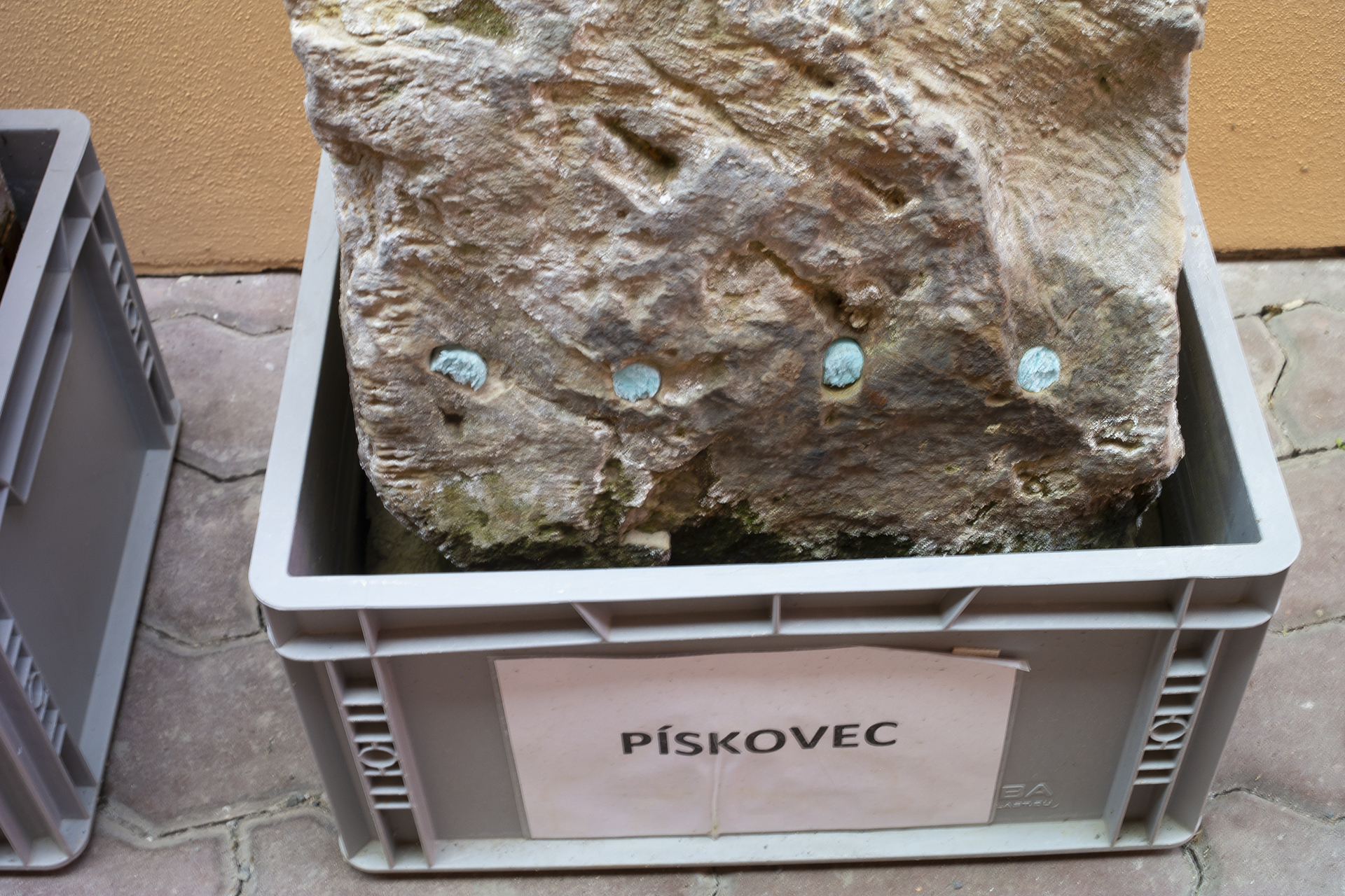 Sanace - Injektáž Pískovec - Krémová injektáž zdiva